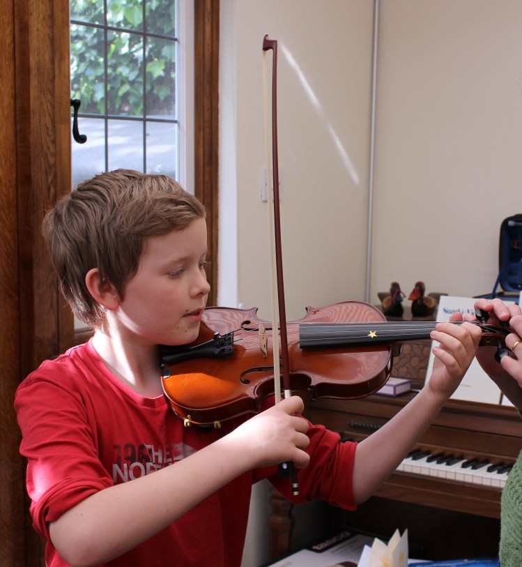 Violin programme – Stepping Notes Music School